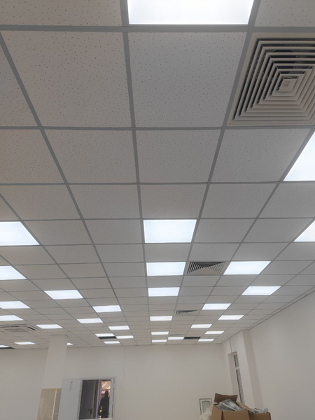 Armstrong keng assortimentda qulay hamyonbop kvadratik 60*60 PvC влаго
