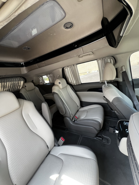 Транспортные услуги Трансфер с водителем Kia Carnival 2024