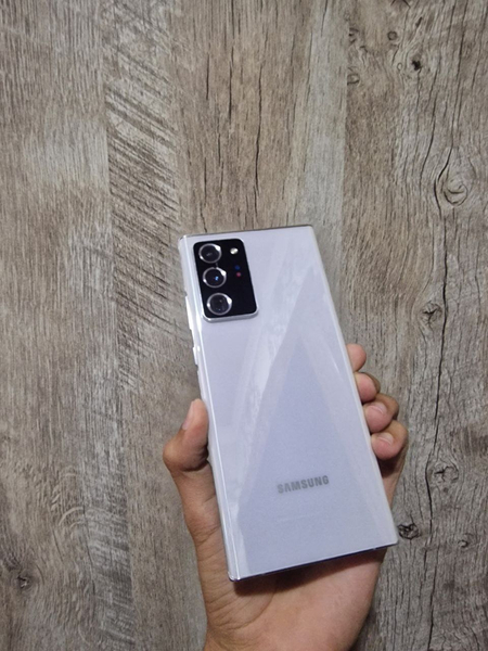 Продам Samsung 20 note ultra в хорошем состоянии
