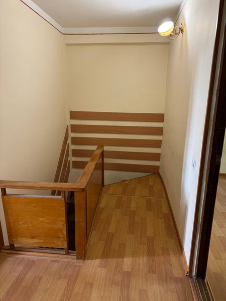 Срочно! 4х-комн/3этаж/ 9 этажка. 102м2. ор-р: РУВД, ул. Бобура.