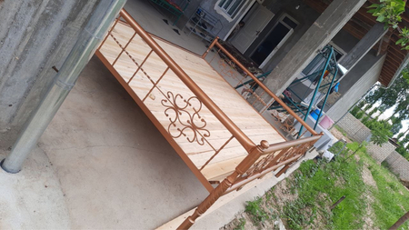 Kravat Sotiladi. Razmeri.  3m 2.30m