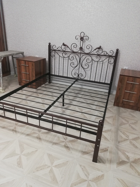 Железные кровать новый