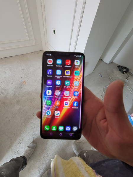 LG v50 6/128 snapdragon 855 obmen