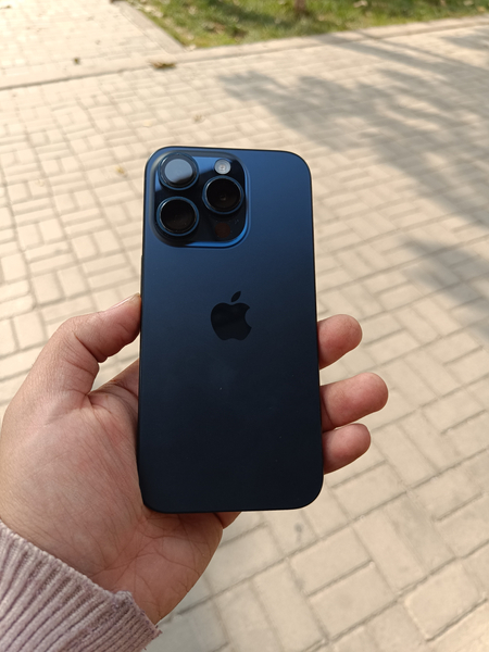 Iphone 15pro kami bor