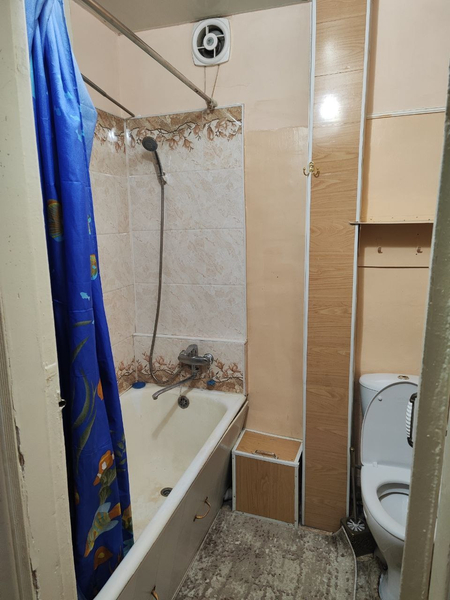 Chilonzor 24 kv 1 xonali xamma sharoitlari bor 300$ oila