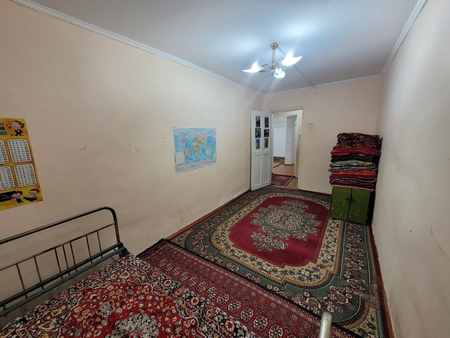 Квартира 3 комнатная  1 этаж в Центре Нукуса