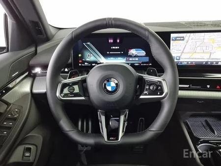 BMW 5 Series (G60) 520i M Sport