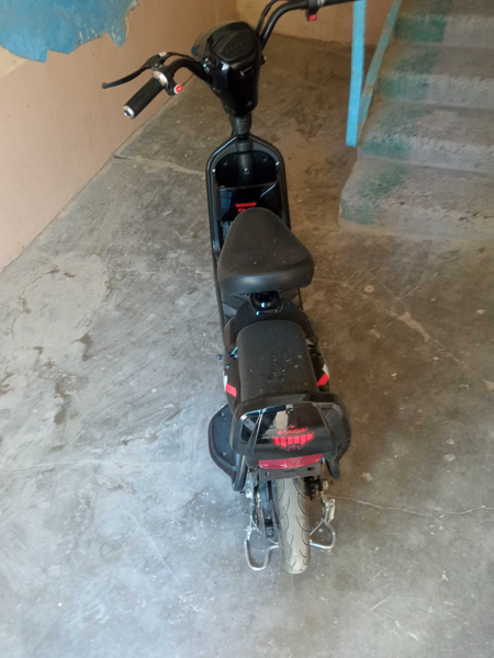 Elektr skuter 300$