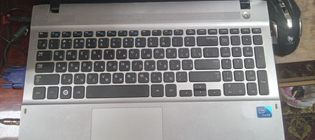 Ноутбук Samsung NP300E5V