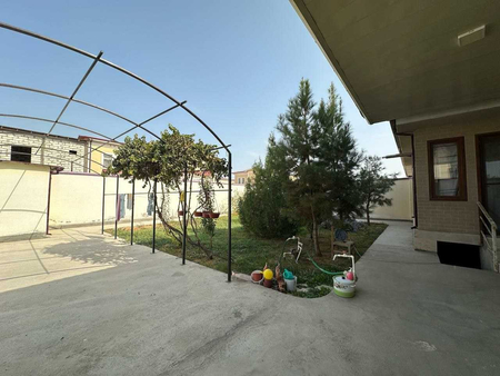 4 sotixli tayyor kotej barcha jihozlari bilan birga sotiladi.