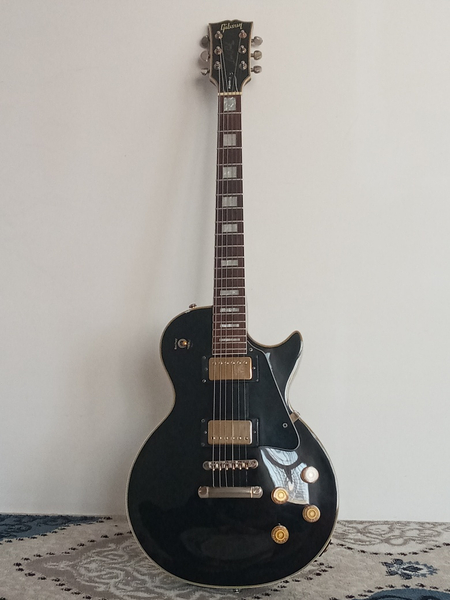 Elektro gitara GIBSON solo gitara sotiladi