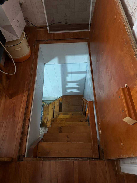 м.Космонавтов,ул.Ю.Раджабий,Интерпол,3-комн,1/4,73 м²,можно под офис