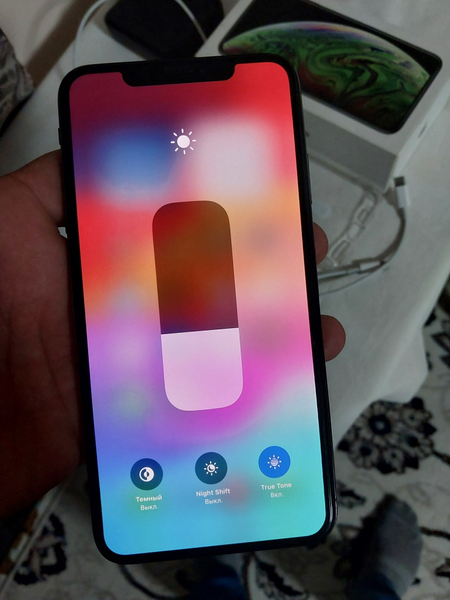Iphone xs max srochna sotiladi