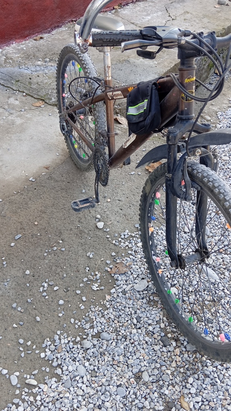 Velosiped sotiladi 24
