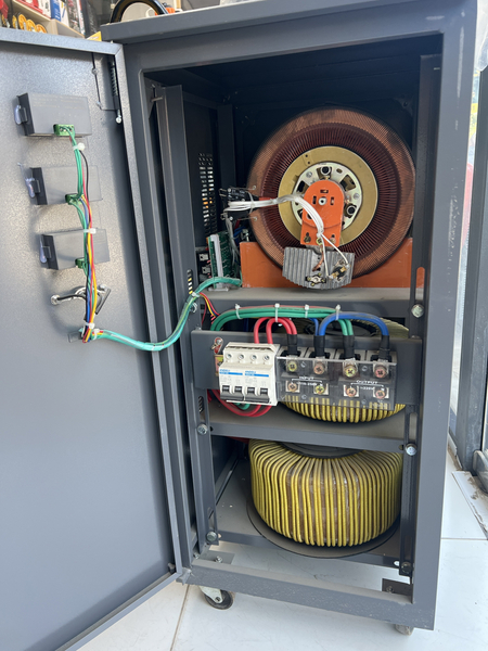 Стабилизаторы напряжения Andeli 30 kva