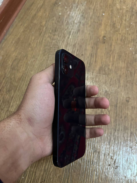iphone 12 holati yaxwi 128 tali 80 yomkst