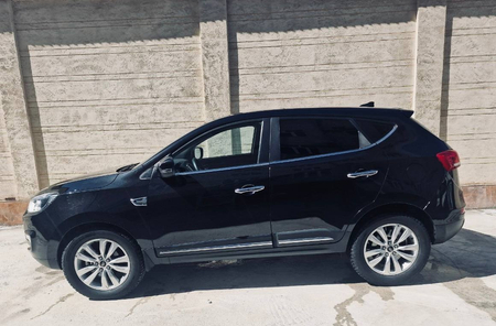 JAC S5 кроссовер