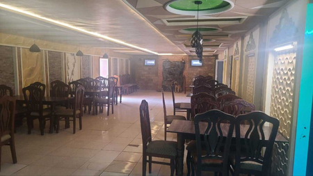 Savdo oshxona va maishiy ximzat binosi bolib tolash asosida sotilmoqda