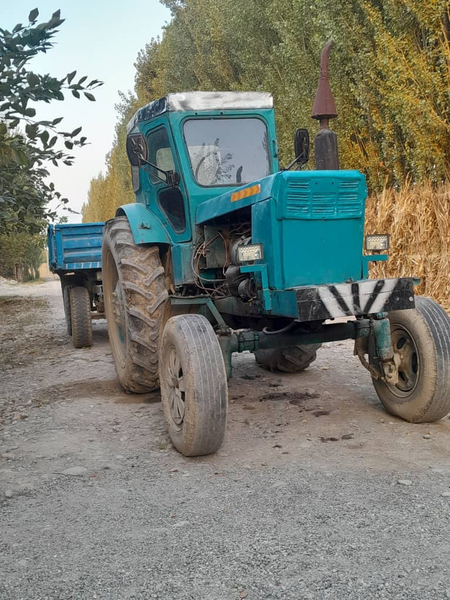 Traktor 40 Sotiladi