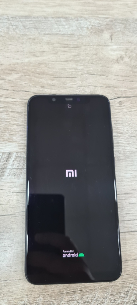 Sotiladi Mi8 flagmon