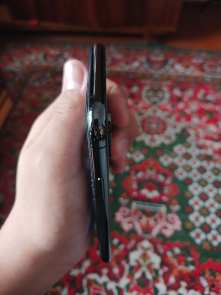 Продается iPhone XS