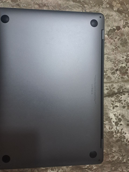 Apple MacBook Pro m1 2020 года