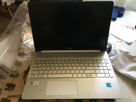 Hp Laptop  Intel® Core™ i3
• 256GB Solid State