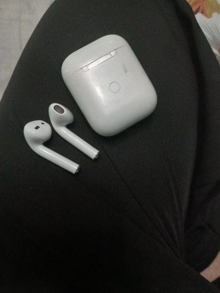 Airpods naushnik