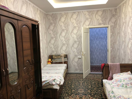 Яшнаобод тумани, Иззат кучасида 86 кв. 3 хонали квартира сотилади