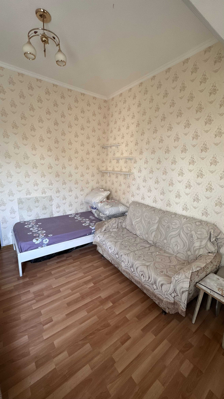 Продаю квартиру Сергели 6а. д.4.  50 кв.м.  2/5/7.
