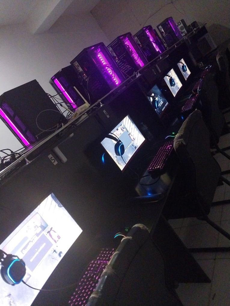 Game club sotiladi srochnaga