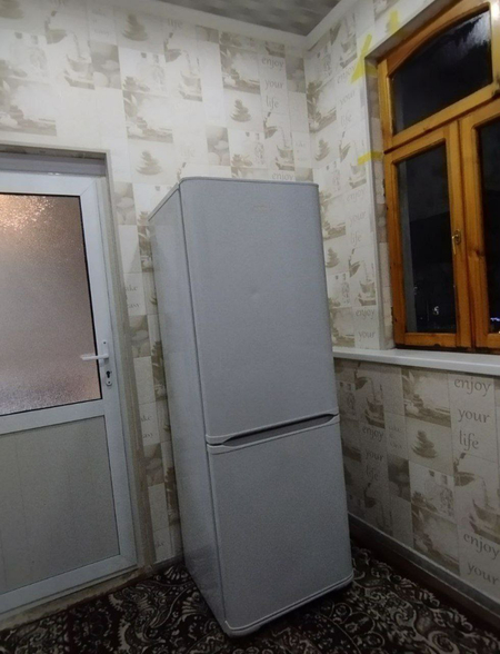 Продаётся квартира Чиланзар 7 1/4/4. Ориентир Парус. Регина