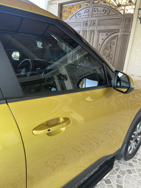 Золотой KIA Seltos для тех кто ценит комфорт и хочет выделиться.