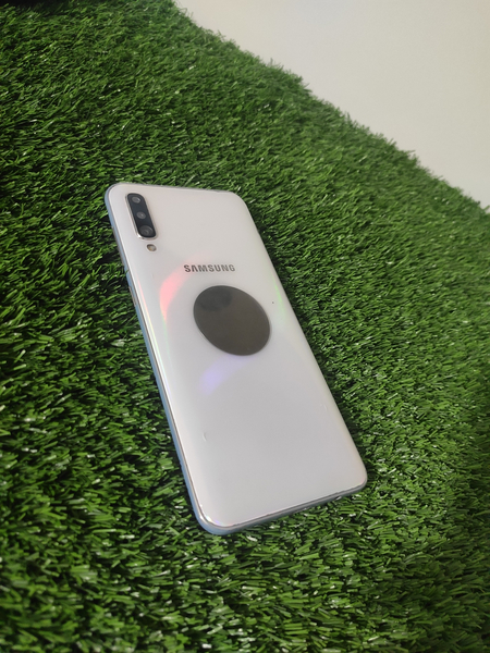 Samsung A50 sotiladi