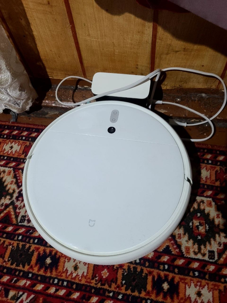 Продается срочно робот пылесос mi robot vacuum mop