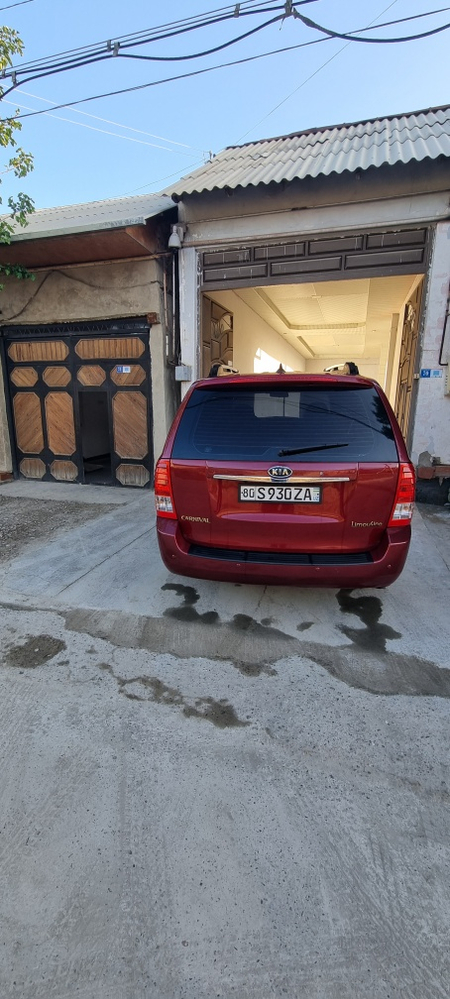 Киа карневал лимузин автомат2006йил ишлаб чиқарилган