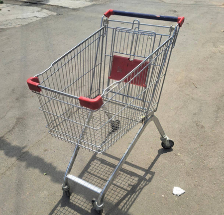 Тележка в хорошем состаяние 2шт