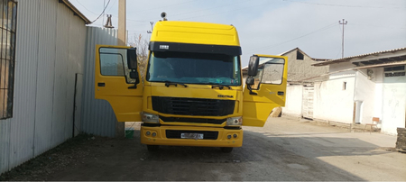 Howo sinotruk тягач