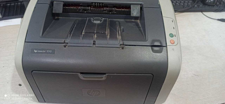 Printer HP 1010 sotiladi.