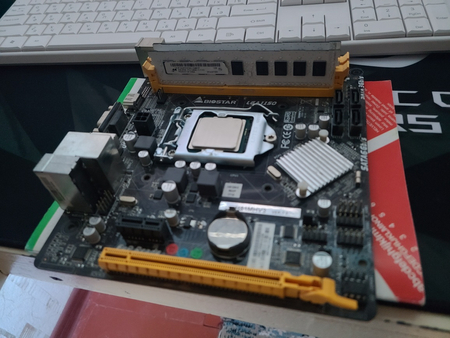 55$ Biostar H81MHV3 lga1150 + i3 4160 + ddr3 8g