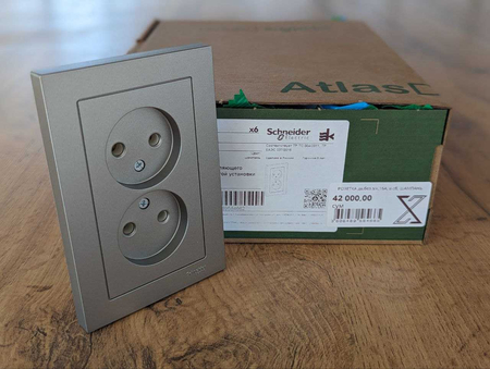 Розетка, выключатель Schneider Electric Atlas Design Шампань