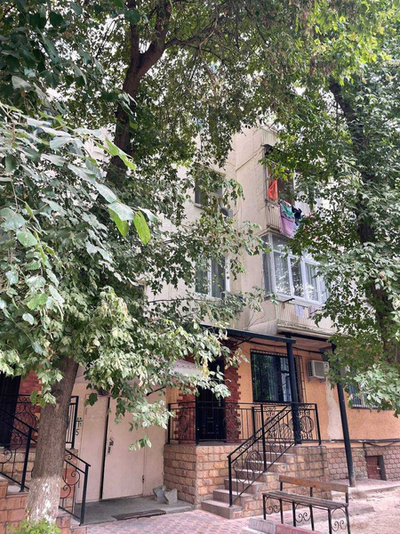СРОЧНО ПРОДАЕТСЯ 166179 квартира на мирзо улугбека 2/4/5