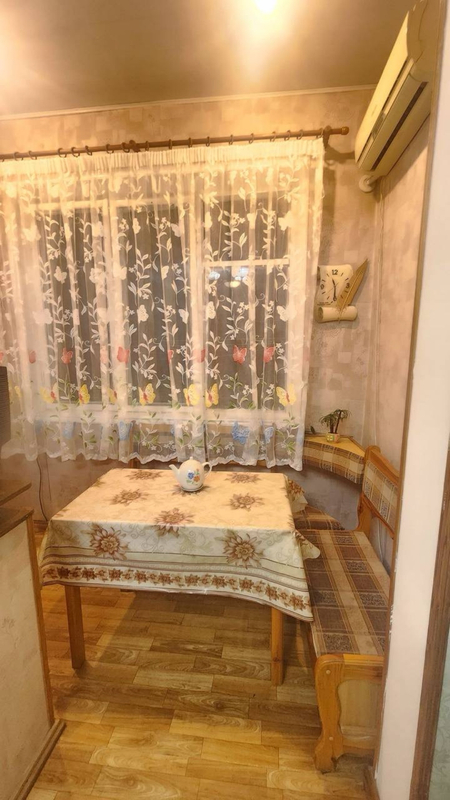 * 3 хонали СРОЧНО. Торговый центр. Чиланзар 3