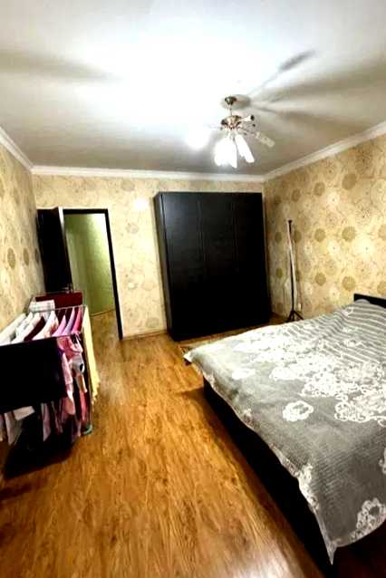 Спецплан 3/4/4 кирпич, 116 м². Метро Космонавт, кафе Джуманджи