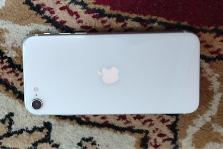 Iphone se 128 GB KHA