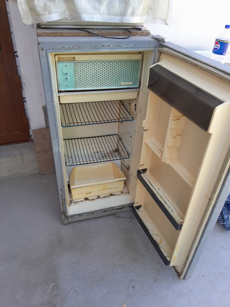 Продам холодильник Орск!