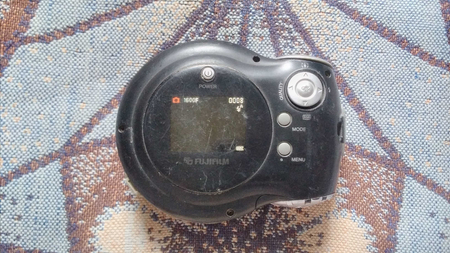 Продаеться цифровая камера Sony DSC-W5