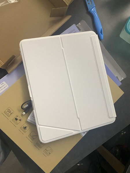 iPad Pro 20024 uchun klaviatura