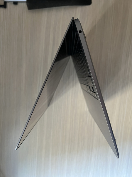 Macbook Air Space Gray 2020 / 29 cycle