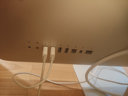 Продам imac 21.5 работает отлично